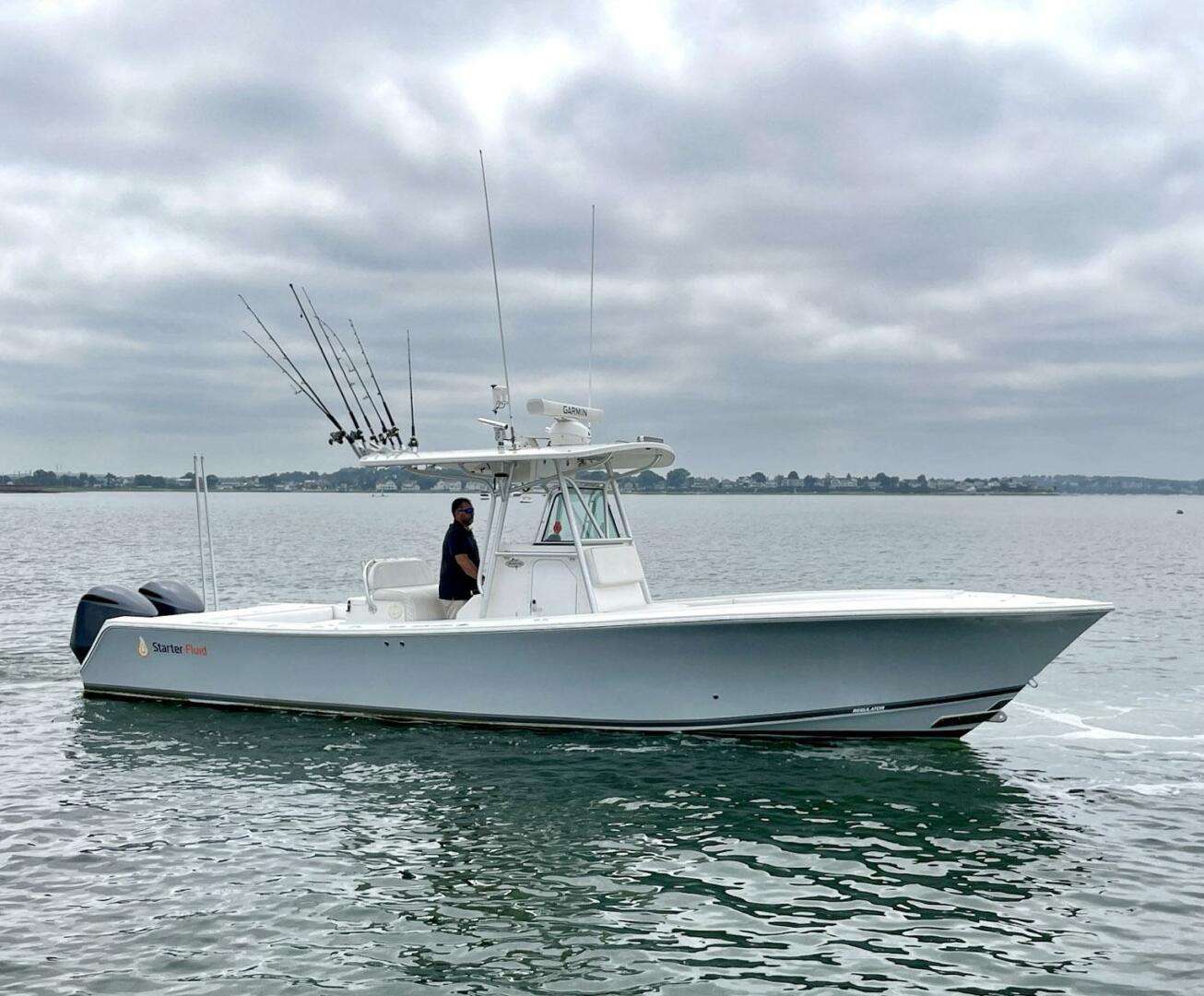 2006 Regulator 32 Hull Massachusetts | The Yacht Zone